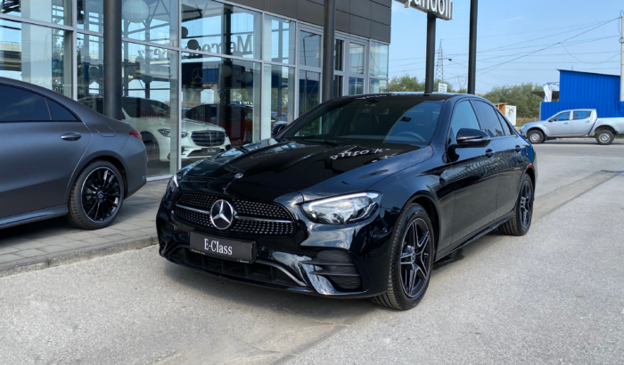 Mercedes-Benz E 300d 4MATIC • Auto Kacandolli